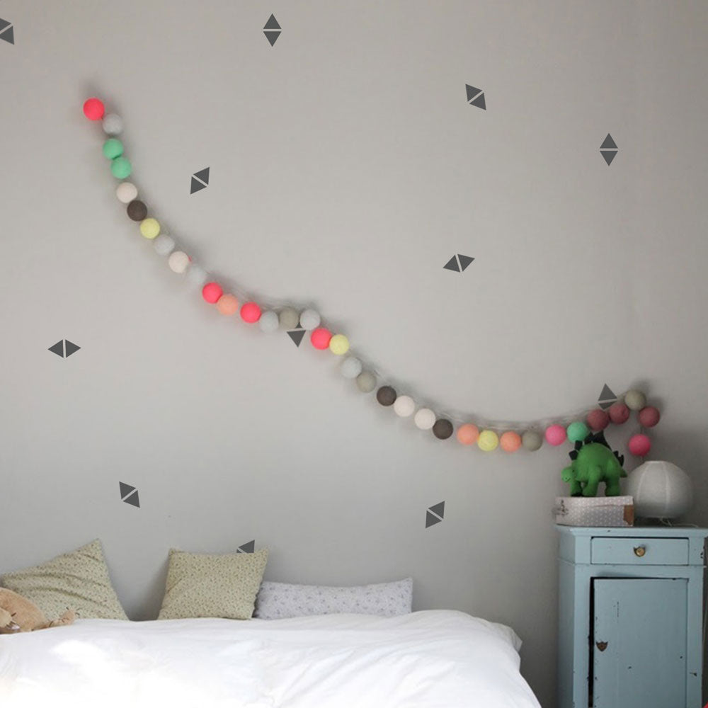 Triangles – Stories For Walls UAE